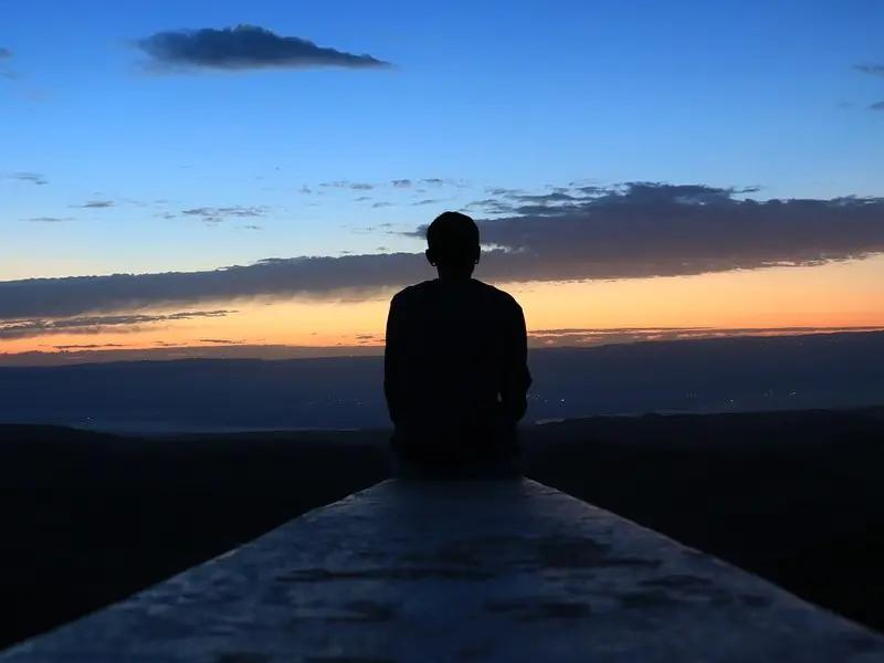 心理學：越沒出息的男人，越愛做這 5 件事 (BOLDBOX)