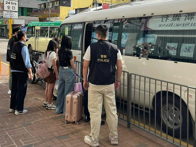 警方聯同入境處掃黃行動，拘捕 12 名內地女子 (BOLDBOX)