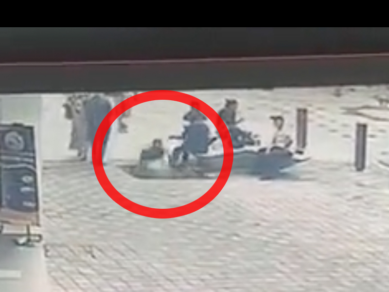 籃球教練 (郭Sir) 與女學生 (BOLDBOX)